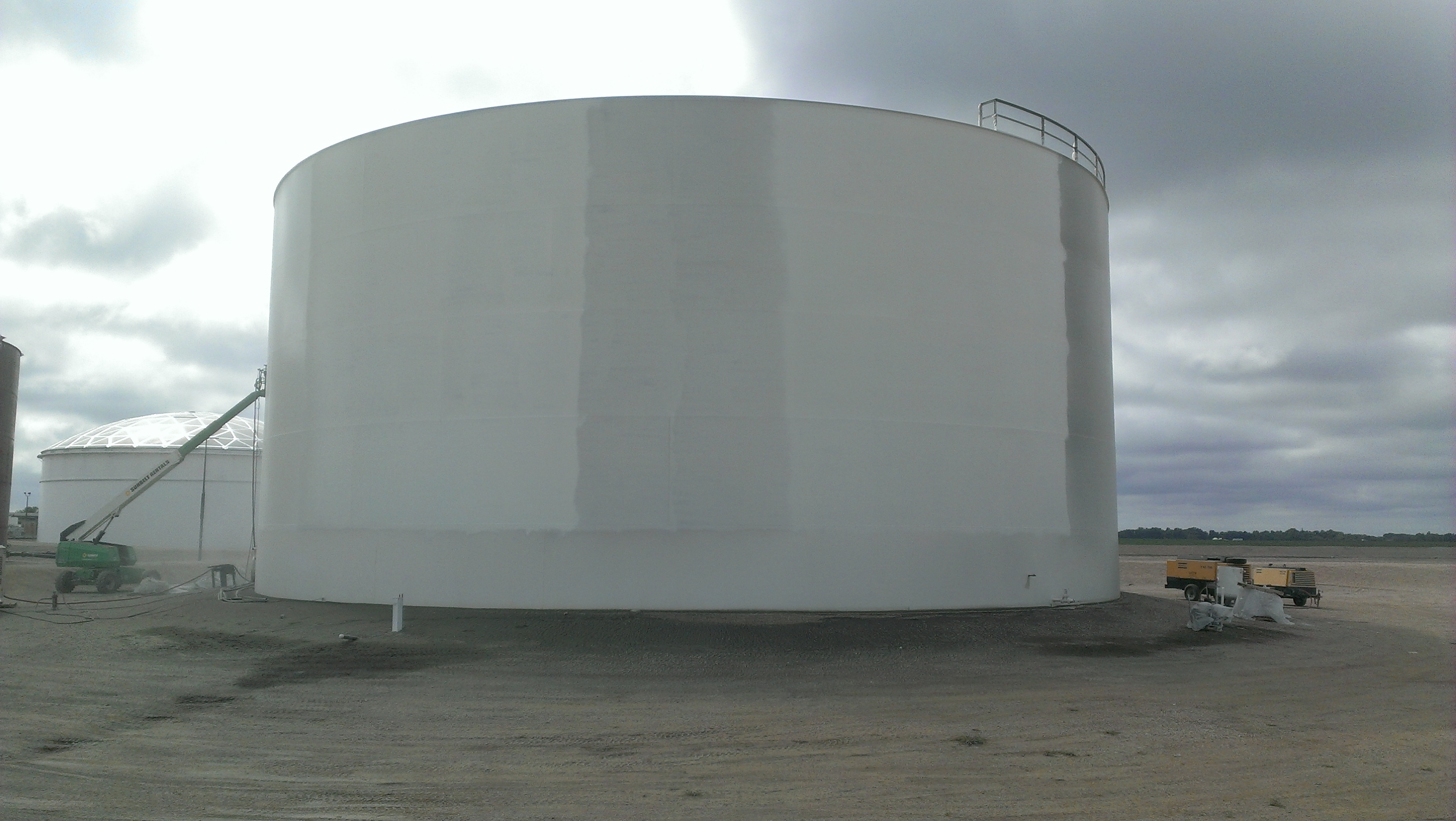 Exterior Tank Covering - Quincy Industrial Painting & Protective Coatings