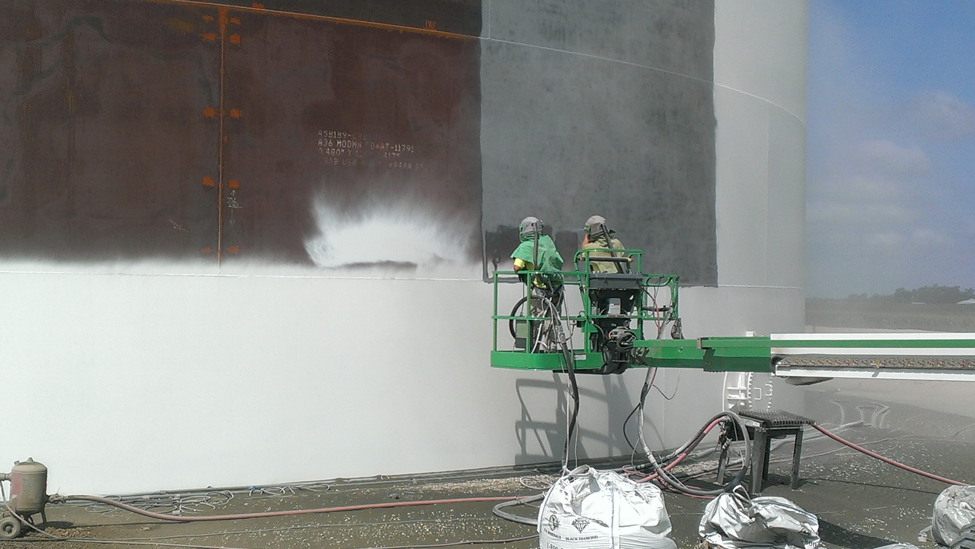 Exterior Tank Covering - Quincy Industrial Painting & Protective Coatings