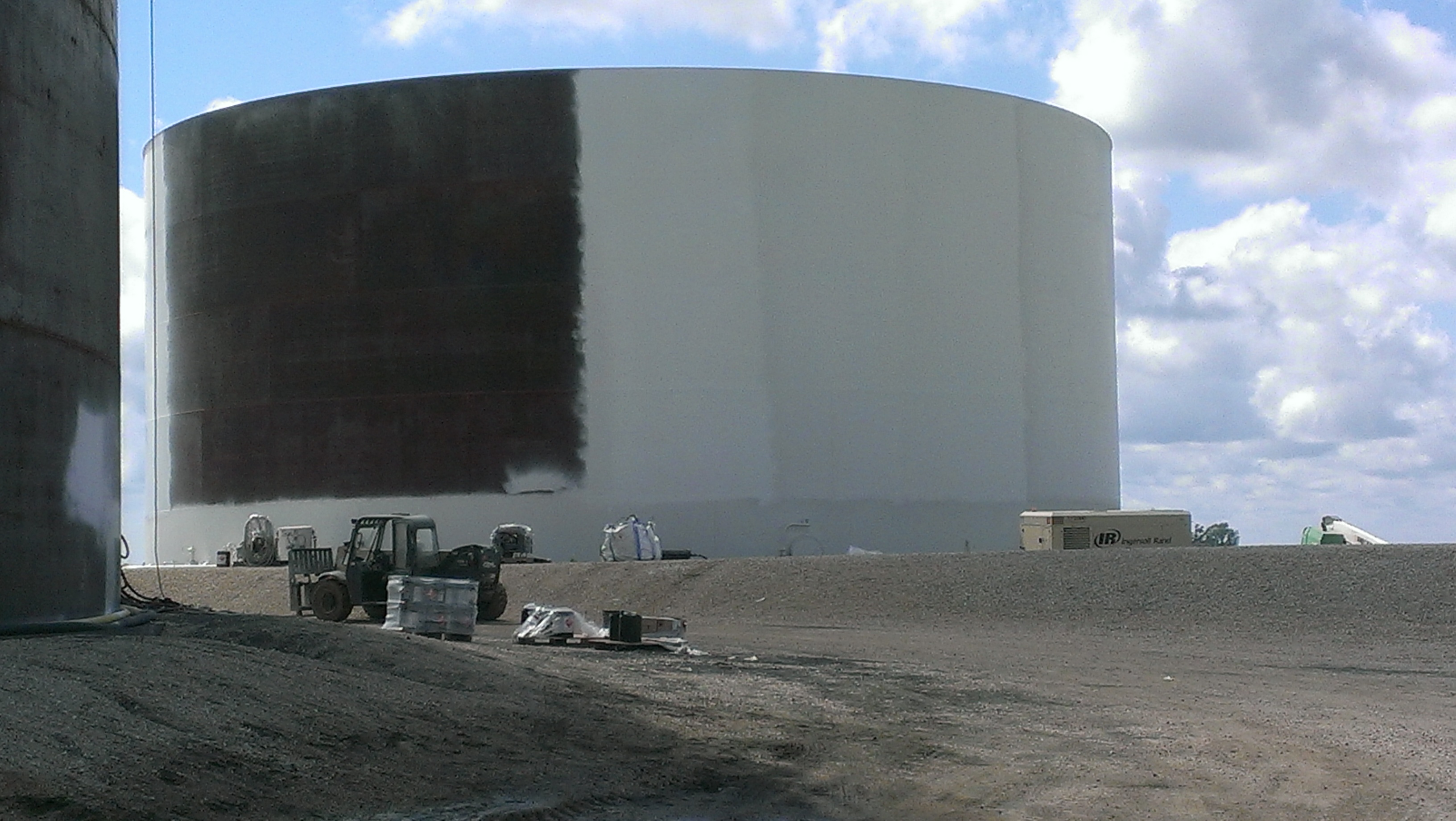 Exterior Tank Covering - Quincy Industrial Painting & Protective Coatings